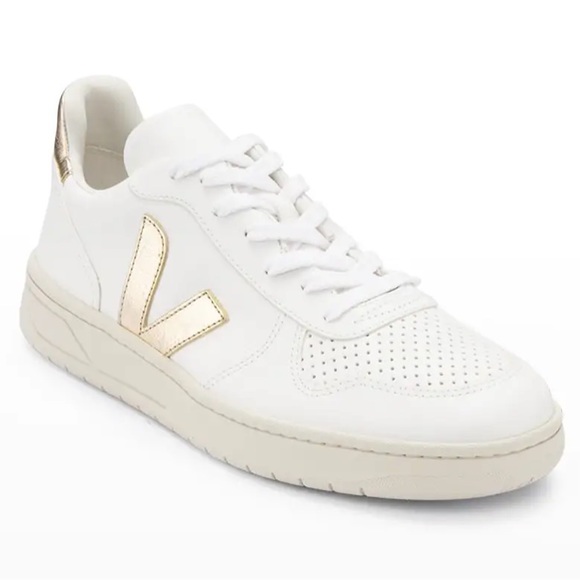 Veja | Shoes | Gold Vejas Size 75 | Poshmark